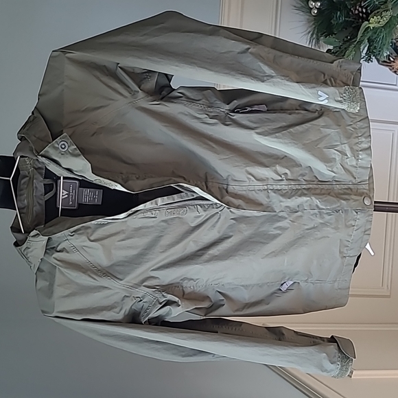 Whte Sierra | Jackets & Coats | 32 White Sierra Olive Army Green Youth ...